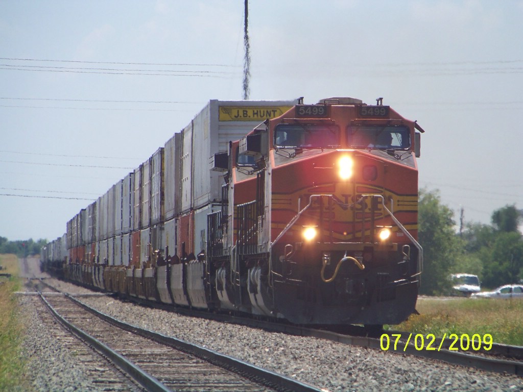 BNSF C44-9W 5499
